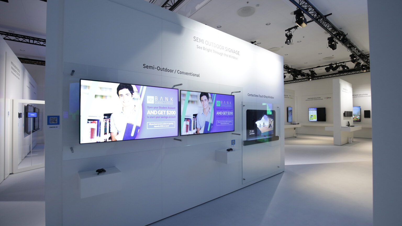 Ways Digital Signage Will Take Your Small Business to the Next Level ...